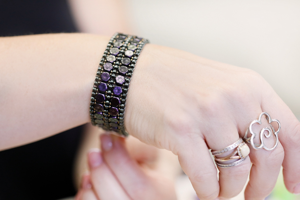 Beadalon Jewel Loom by Julianna C. Avelar - Beadalon