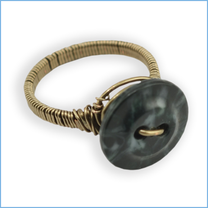 Free Wire Wrapping Instructions - Ladies Button Ring