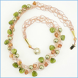 Woven Jewelry Patterns - Green Woven Necklace
